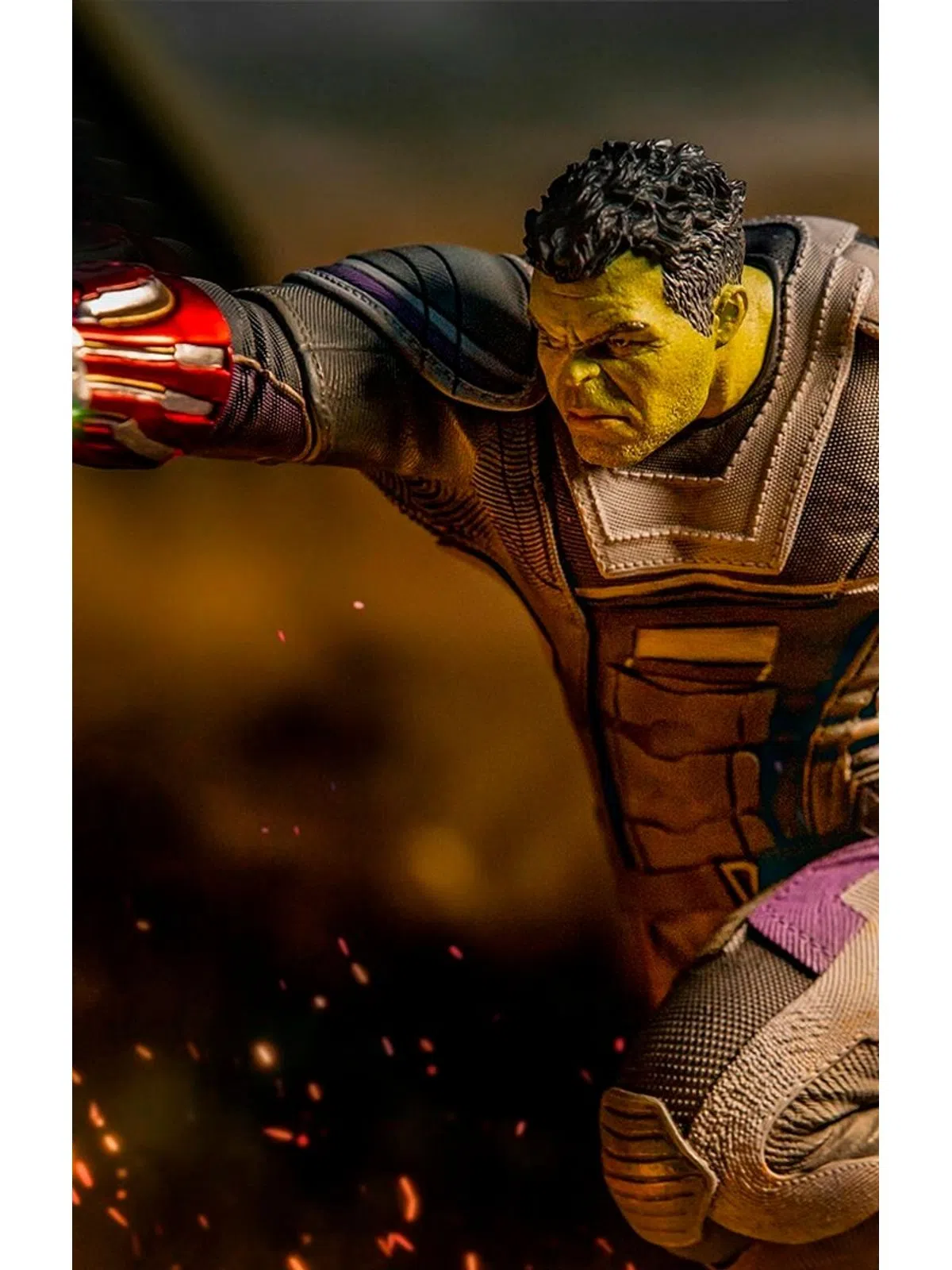 Marvel: Avengers Endgame - Deluxe The Hulk 1:10 scale Statue ...